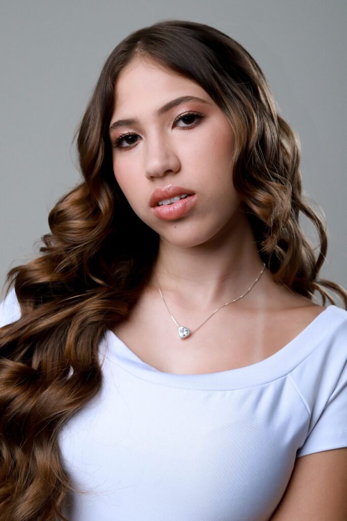 Isabel Andrade's Instagram, Twitter & Facebook on IDCrawl